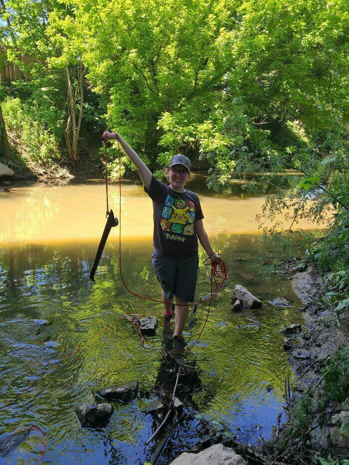 34 Strange Things Discovered While Magnet Fishing – Barnorama